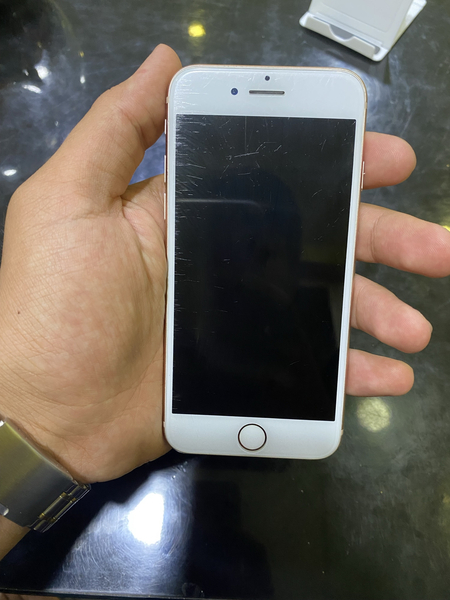 iPhone 8 64гб росе голд