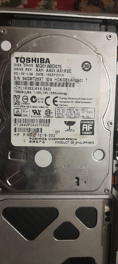 Mac Book Promaks sotiladi