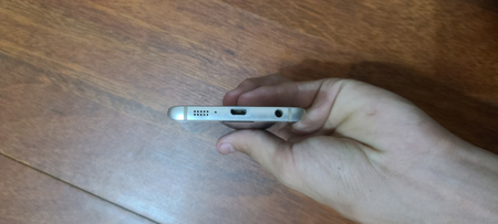 SAMSUNG S6edge sotiladi