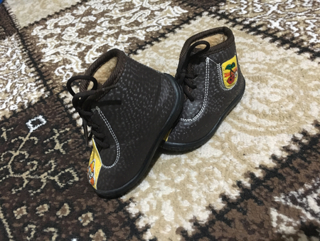 Bolalar oyoq kiyimchasi