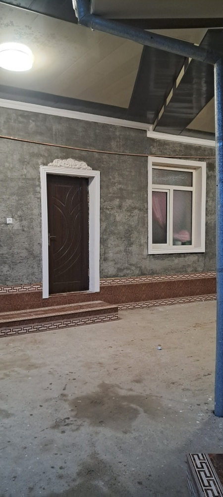Uy sotiladi toshmi postidan 5km 10.75 sotix yer hisobida 12.000$