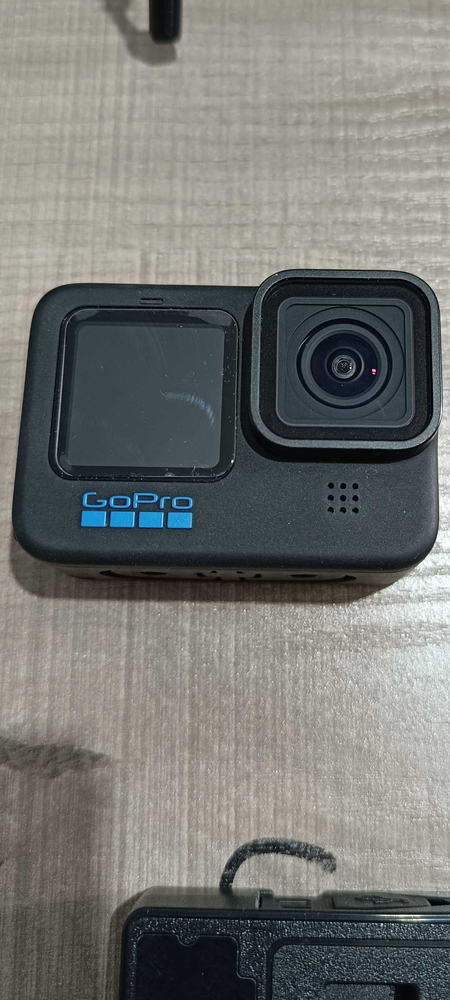 GoPro 11 Black va aksessuarlar