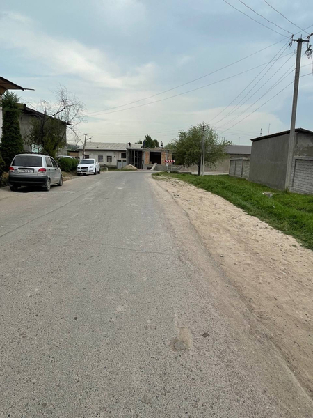 Toshkent tumani kok terag ulugbek maxala 2 sotix yer maydoni