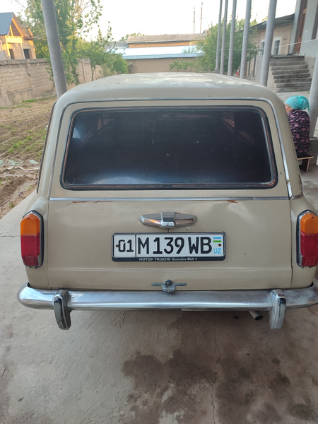 Vaz 2102 sotiladi