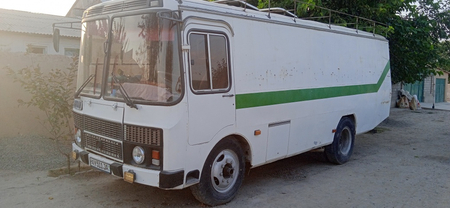 Pazik avtobus gurzovoy