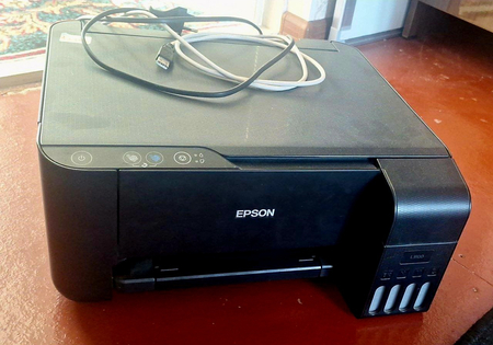 Printer va monitorlar sotiladi