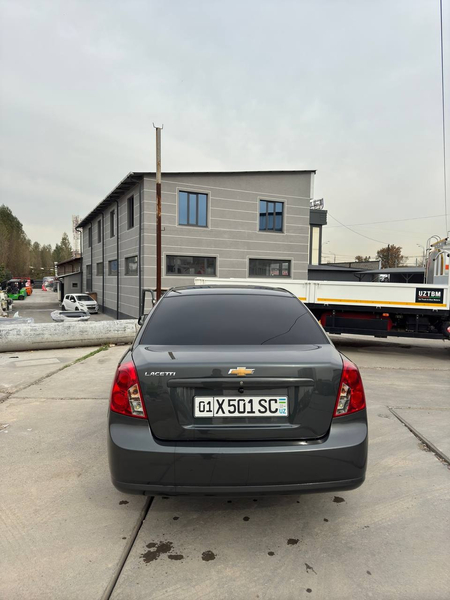 Sotiladi Srochno Chevrolet Lacetti