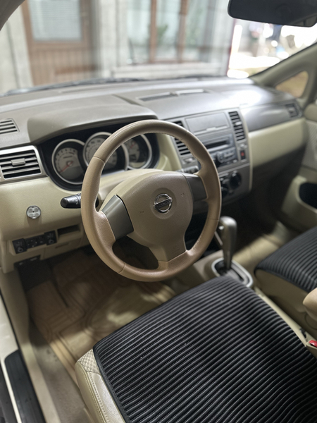 Nissan Tiida sotiladi