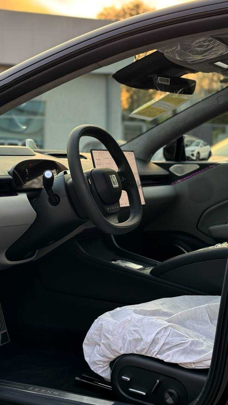 новый  Zeekr 007 в комплектации 4WD Smart Driving Version 100kWh