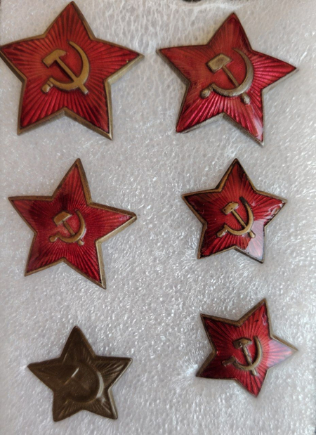 Значки на тему космонавтики и другие