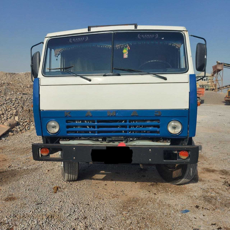 Kamaz yuk mashinasi sotiladi