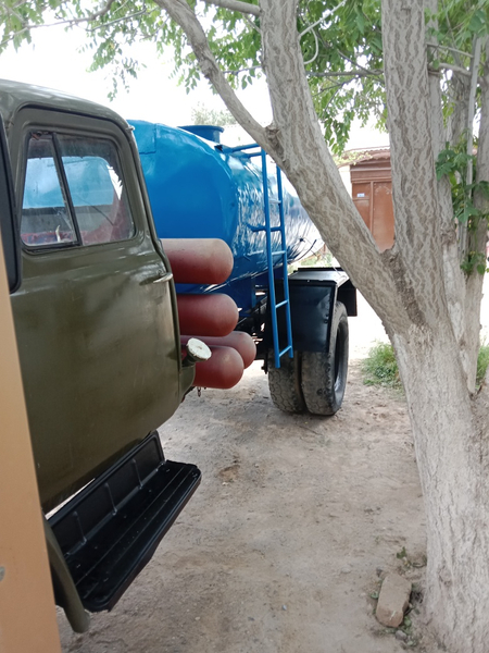 Gaz 5204 matori 53 hamma joyi soz holatda yurib turgan moshina