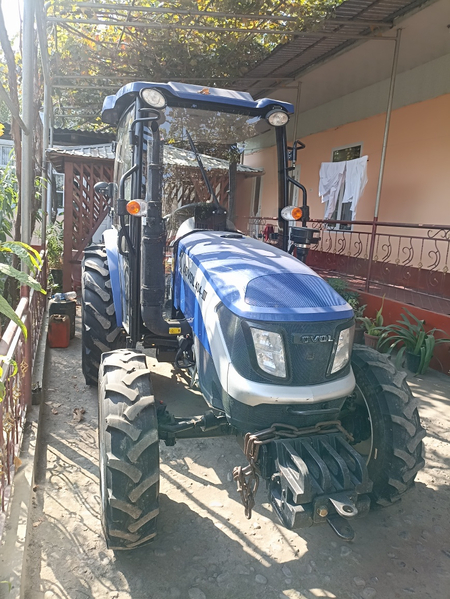 Lovol 404 traktor
