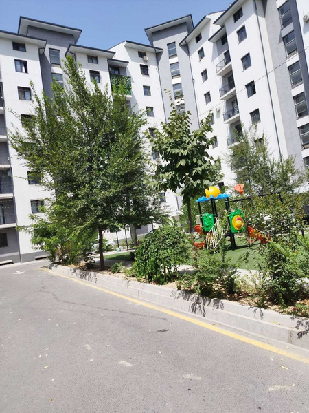 Продается квартира. 107м2. 3-4/6/7. Дом клубного типа