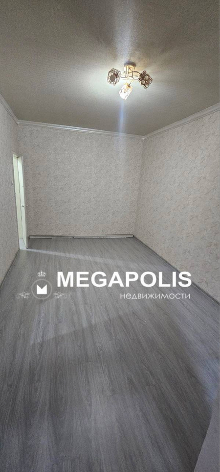 .Чиланзар 19 кв 1в2 Продается Атлас