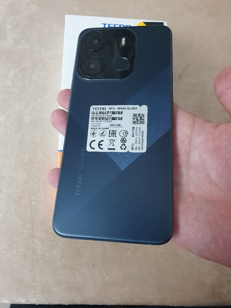 Srochna sotiladi Tecno Spark Go 2023 6/64Gb  Karobka dakument bor