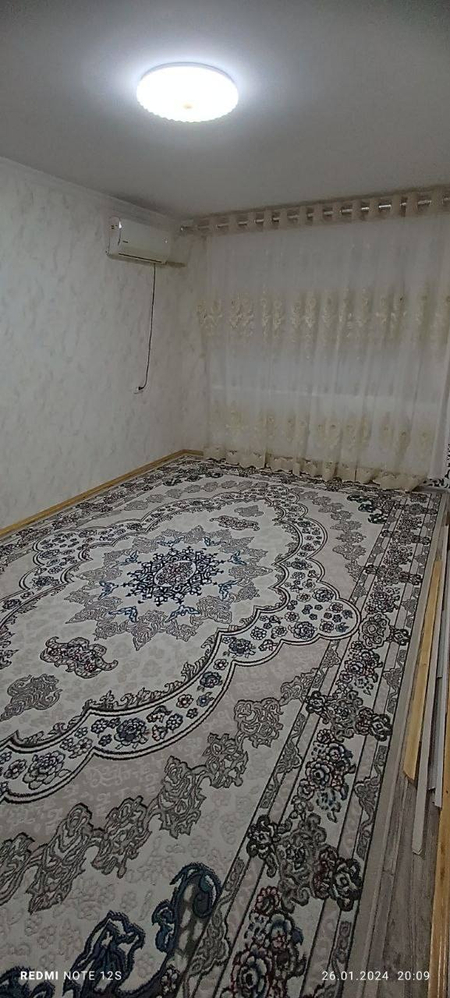 Продаётся 2/4/4 на мв.Феруза