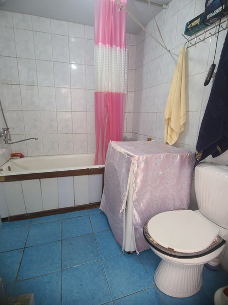 Hovli sotiladi arzon