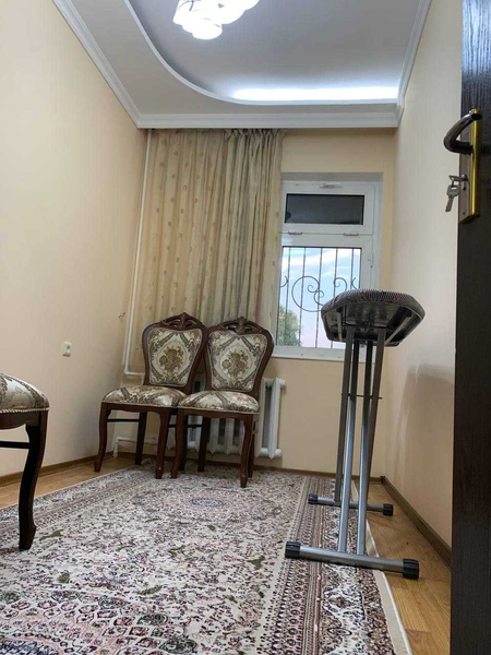 Сдаётся квартира ул бабура 3/4/9.  80м2 Комиссионные есть!