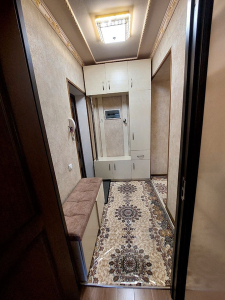 Сотилади. ЯнгиХаёт тум. 3/4/7.  74м²