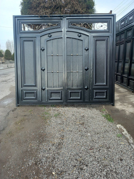 Темир дарвозалар