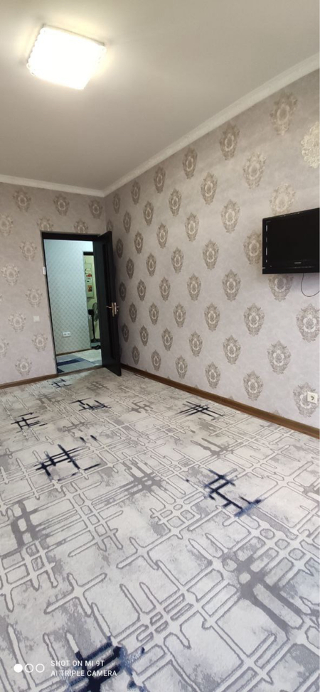 Choshtepa metroni birinchi bekati 1 xona arenda