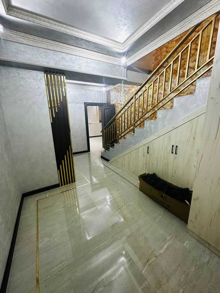 Продам 4-х ком квартиру на Буз-2 ориентир кафе тараканчик 140м2