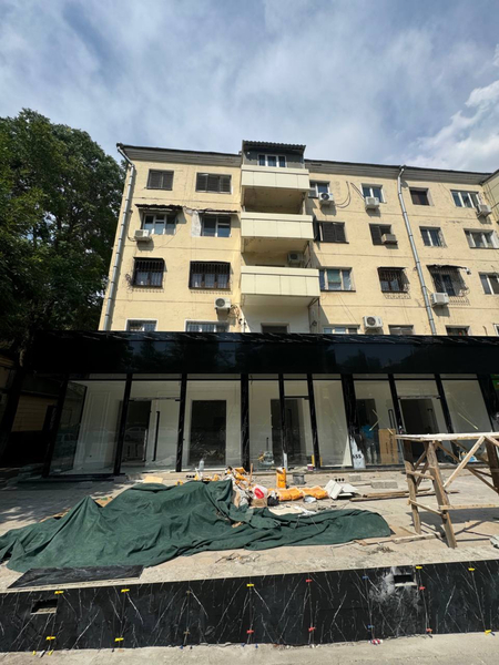 Шота Руставели парк бабура | 153кв - нежилое помещение вдоль дороги