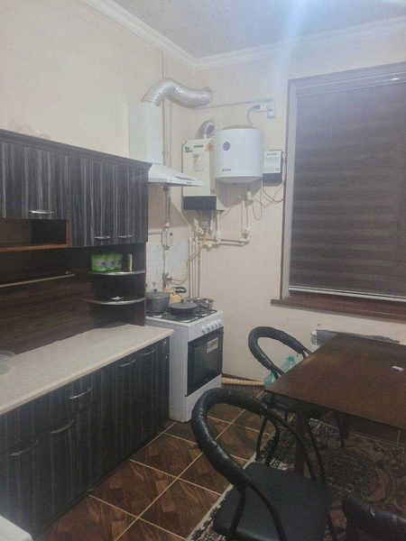 1xonali 1etajda joylashgan yangi jixozlangan kvartira ijaraga beriladi