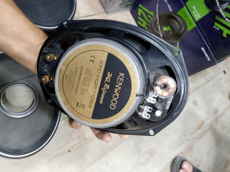 Kenwood 700wat boteks