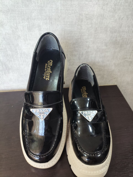 Туфли Prada женские