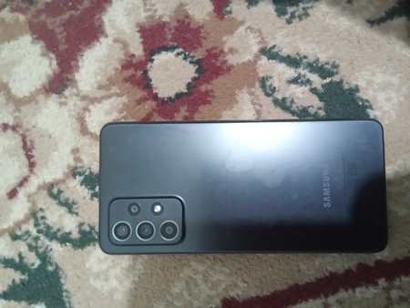 SAMSUNG A 52 xolati yaxshi 5 oy buldi olinganiga tel nomer :