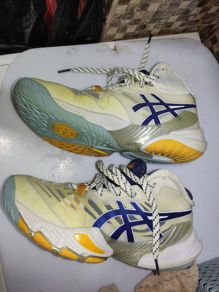 Кросовки ASICS..