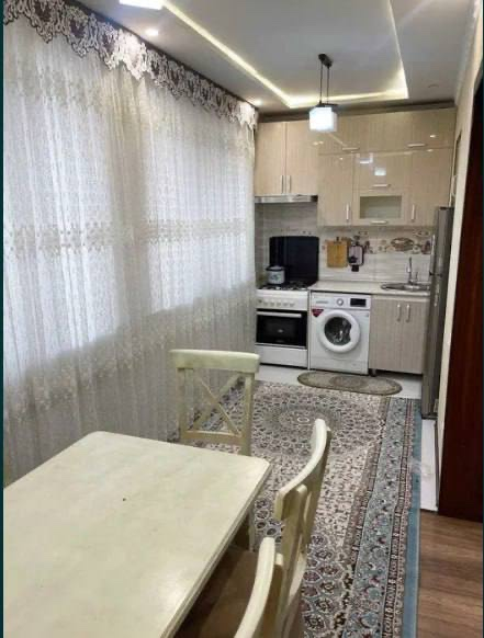 2в3/3/5 Продаётся на Новомосковская не торец