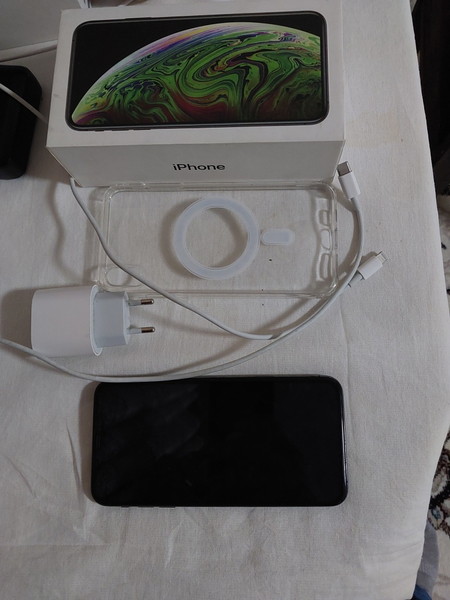 Iphone xs max srochna sotiladi
