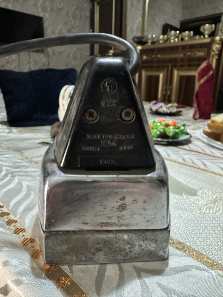 Утюк для ателия