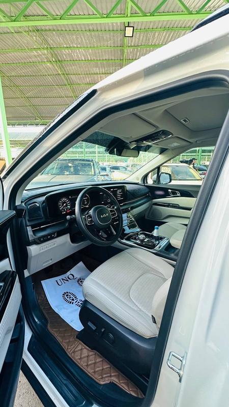 Kia Carnival full koreyskiy 2023yil
