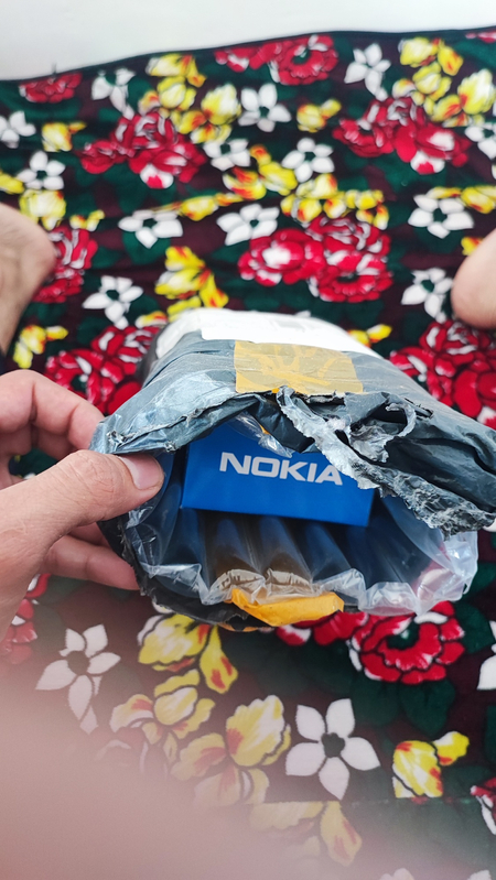 Nokia 8600 Luna  Yanggi