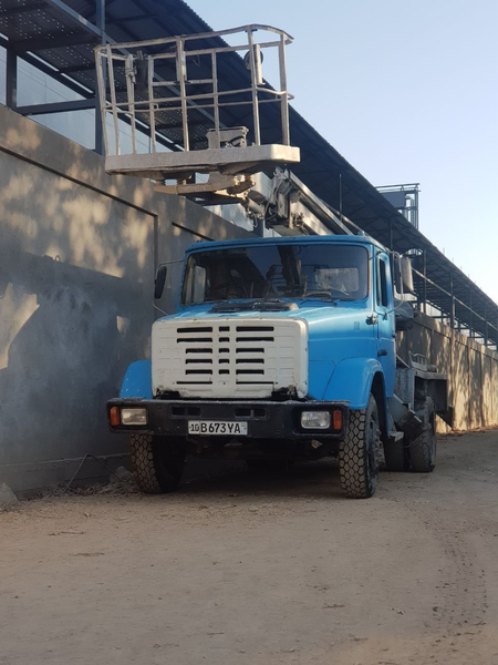 Авто вышка сотилади