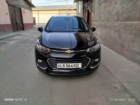 Tracker 1 sotiladi