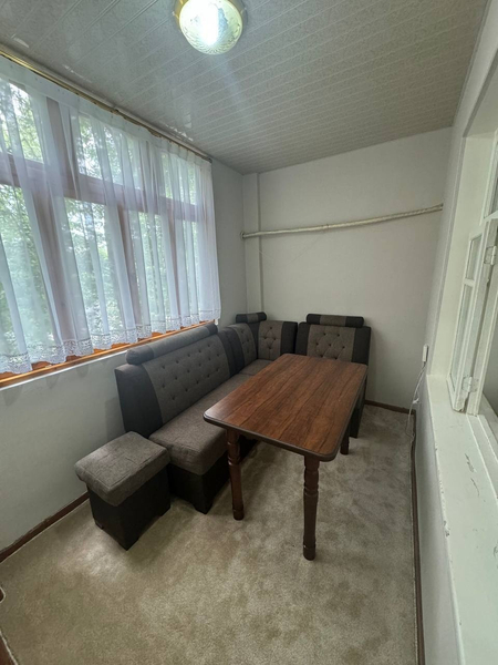 Чиланзар 9кв 3/3/4 Кирпич 70м²,бн 2/6 Ор:гостиница Малика *