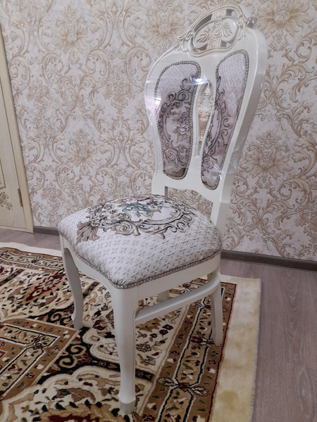 Продаётся стулья