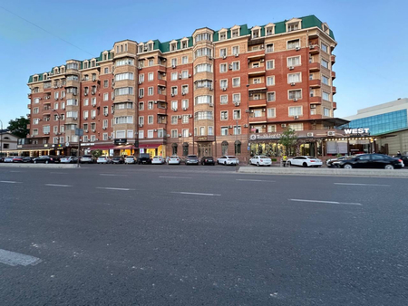 Сдается 3х комнатная квартира в центре!
