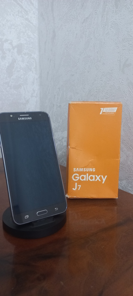 Samsung J7 Yaxshi xolatda