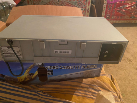 2003 VIDEO CASSETTE PLAYER 900 million Sotiladi faqat oladiganlar yoz!