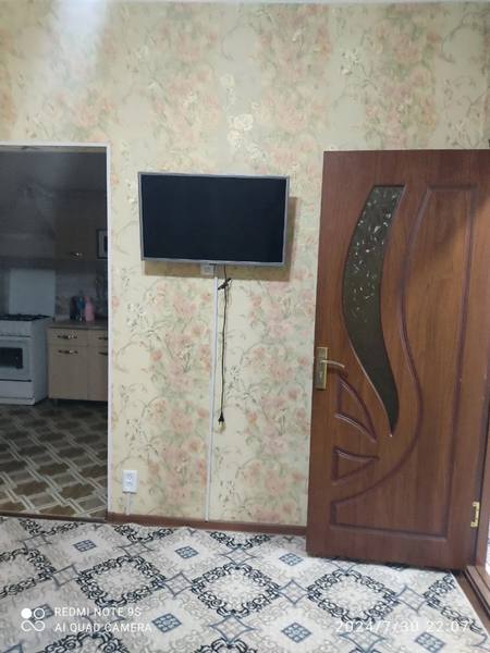 Сдается 2 х комнатная между Сампи Эко базар рядом с Таш Гресс