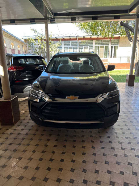 CHEVROLET TRACKER TURBO  1.2 LS plus halalnaya rassrochka vikup