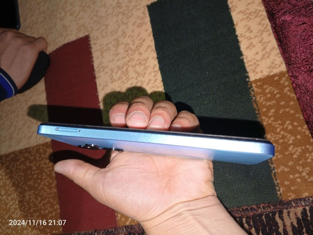 Infiniks hot 30 i garyantiya 128 GB