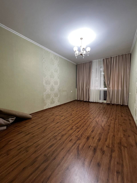 2/1/5 буюк ипак йули Художник