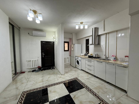 Юнусабадский район Ц-5  2х ком/5этаж/9  Галерейного типа! 60м²